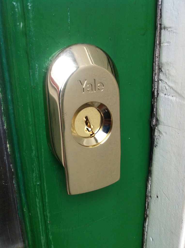 Yale PBS Auto Deadlocking Rim Lock | Alexandra Locksmith